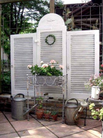 30 Clever and Pretty DIY Outdoor Privacy Screens
