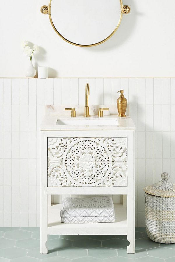 30 Stylish & Creative Narrow Bathroom Ideas