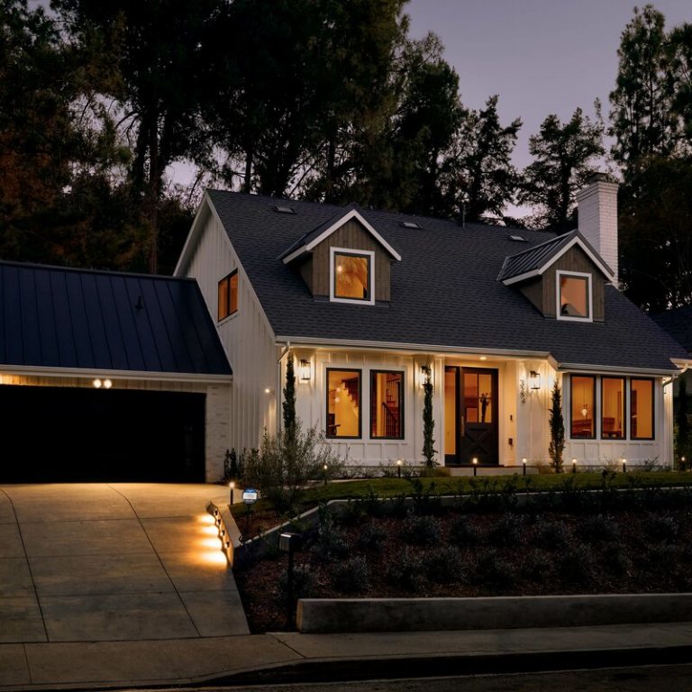 15 Creative Driveway Lighting Ideas