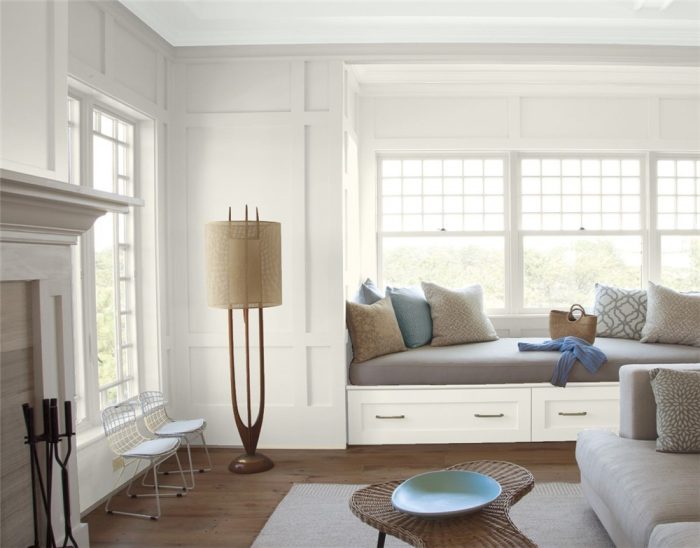 Benjamin Moore Classic Gray Paint Color Review
