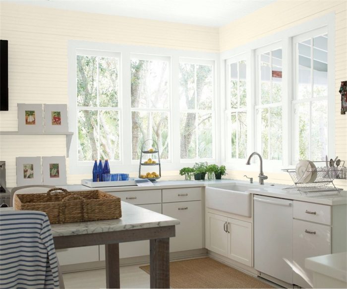 Navajo White by Benjamin Moore