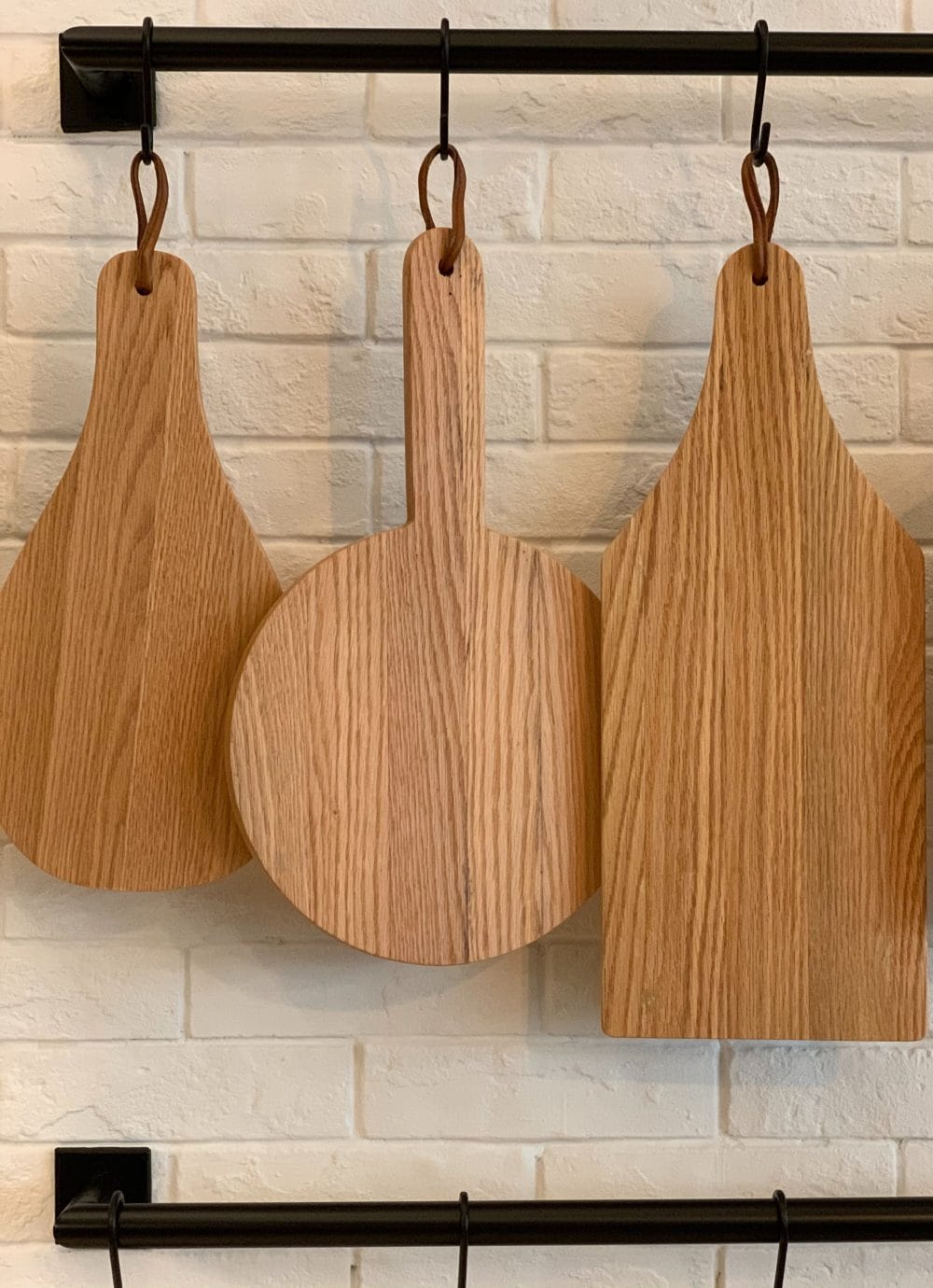 How to Display Cutting Boards on Kitchen Counter
